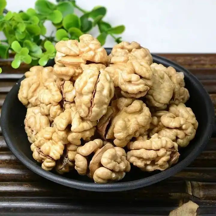 Hot New Crop Amazon hot sale premium edible walnuts Without Shell Manu