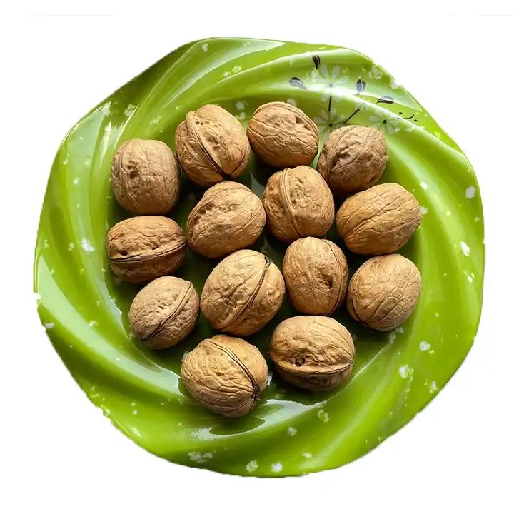 walnut peeling walnut kernels 100% natural organic perfect as a snack
